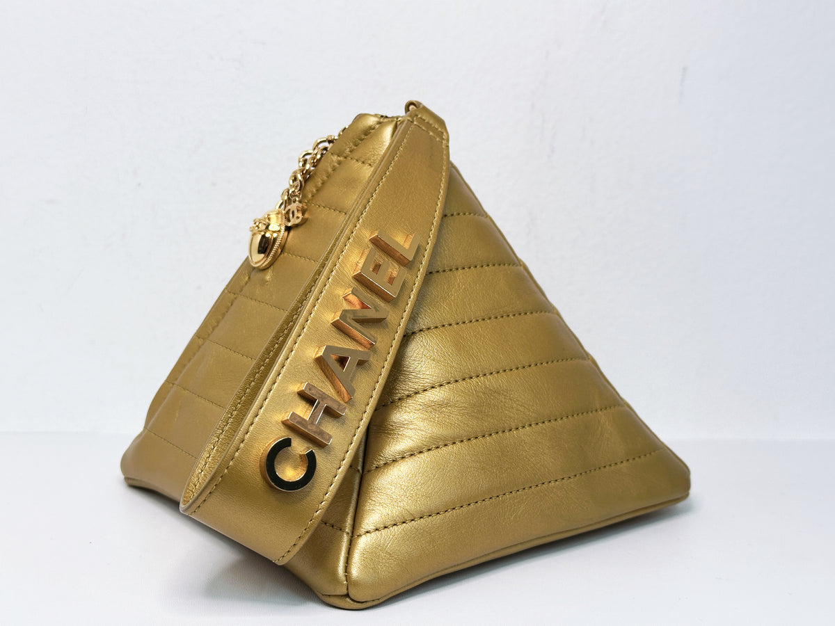 Chanel Gold Pyramid Leather Clutch Golden 2831 holo – Jemeryluxury